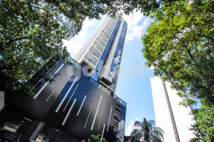 Elegant Apartment Blocks Away From La Galeria - Paraguay