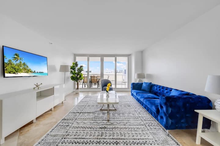 3 Bedroom Polished Style - Miami, FL