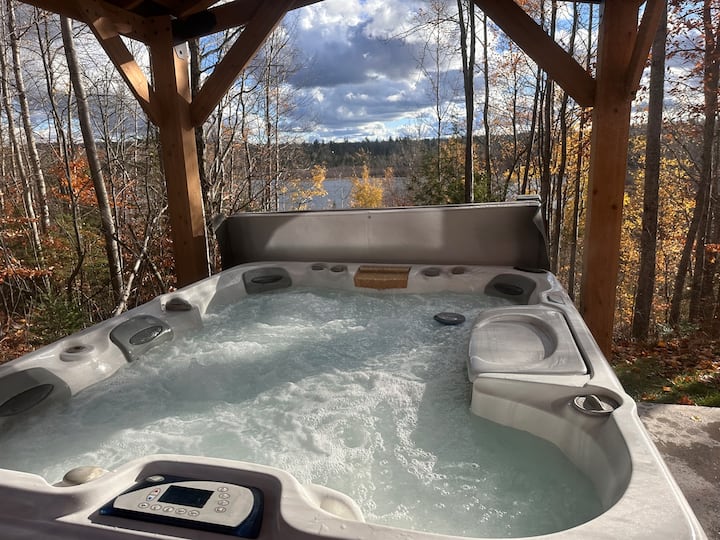 Hot Tub - Great Views - Close To Prnl - Private - Michigan
