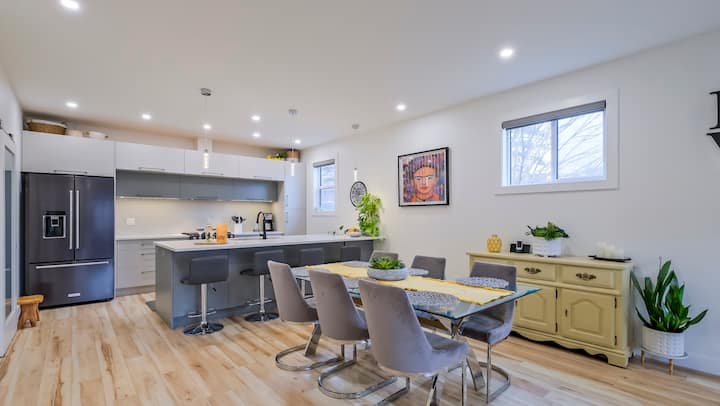 Casa Feliz - Across From The Beach W/ Hot Tub - Penticton