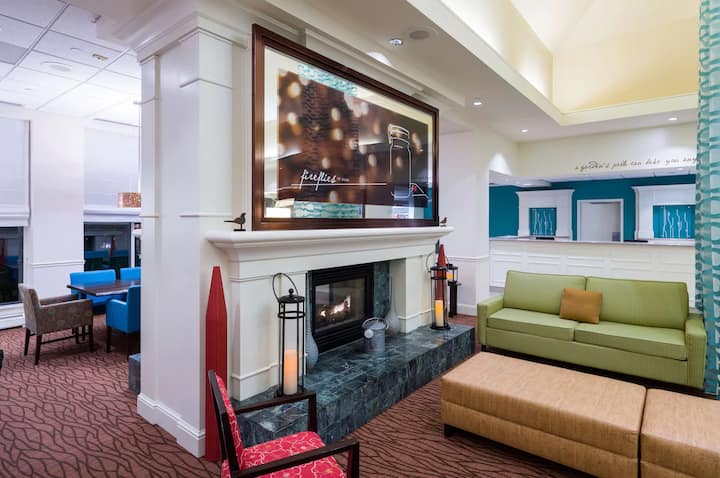 26 Mi To Newark Airport | 2 Units | Pool & Parking - Edison, NJ