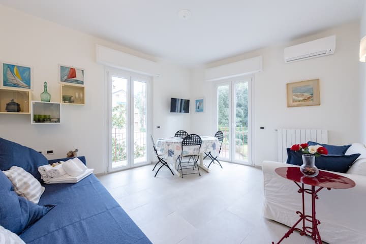 Blissful Flat For 6, Close To The Beach - Santa Margherita Ligure