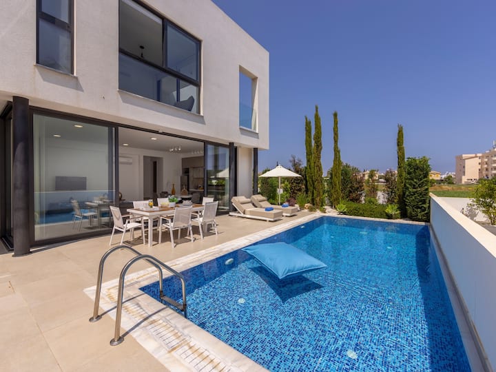 2 Bedroom Villa With Pool - Айя Напа