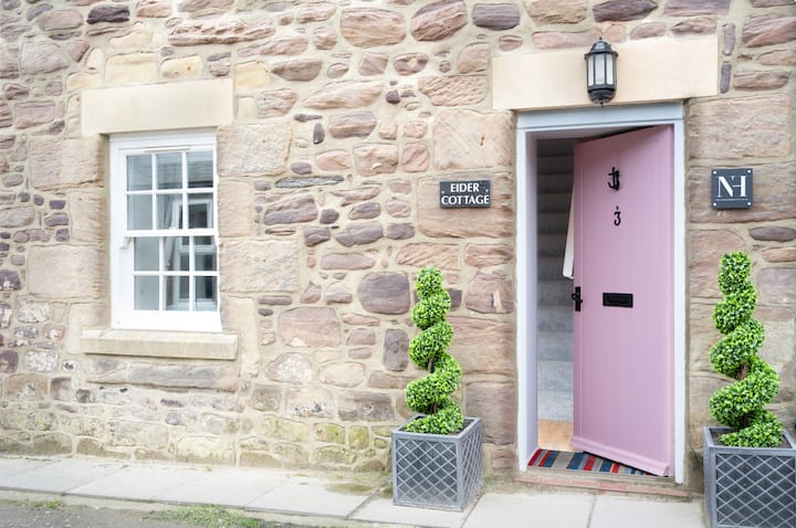 Northern Hideaways, Eider Cottage - Bamburgh