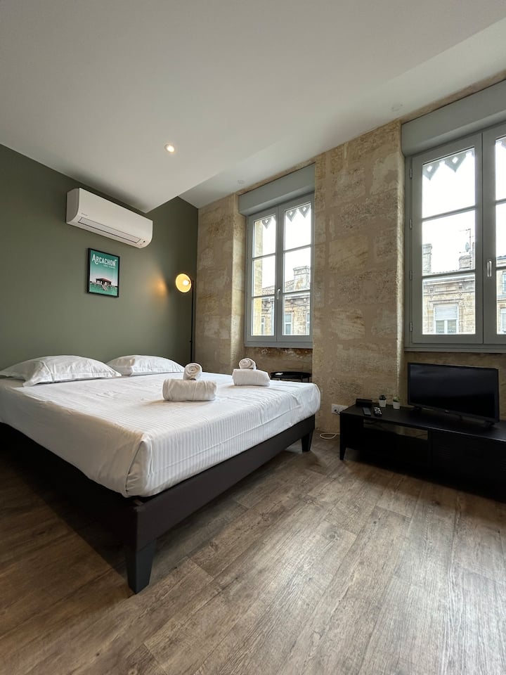 Bel Appartement Avec Clim Au Centre De Bordeaux - Bordeaux