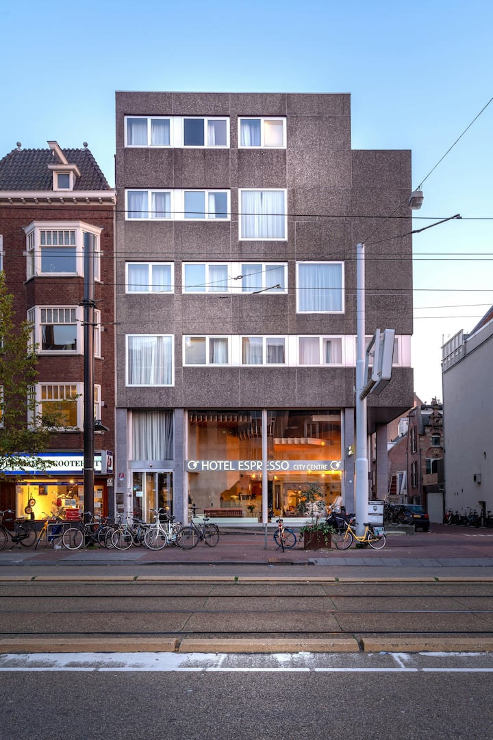 Triple Room At Hotel Espresso In A Chill Area - Amsterdam