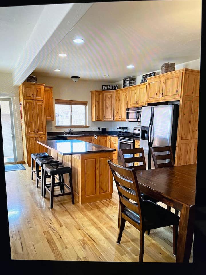 Beautiful Location Down Town Eco Friendly - Moab, UT