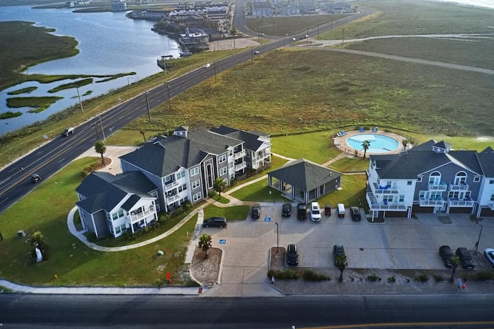 Walk To The Beach- Peaceful And Modern Condo - Corpus Christi, TX