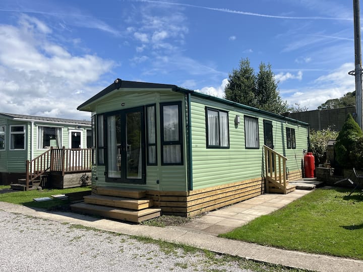 Cosy Rydal Static Caravan - Kendal Castle