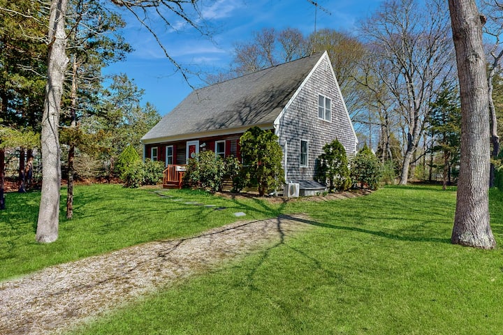 3br Home Near Beach With Deck, Lawn, W/d, & Ac - Falmouth, MA