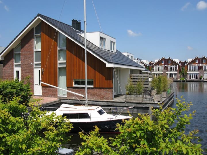 Maison Spacieuse Et Moderne Au Bord De L'eau - Uitgeest