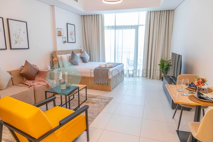 Bloomfields Spacious Stu In Thalassa Beach Front - Abu Dhabi