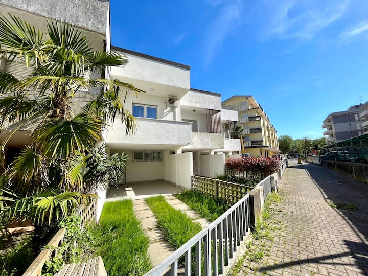 Villa Rafraîchissante Avec Jardin Privé Près De La - Caorle