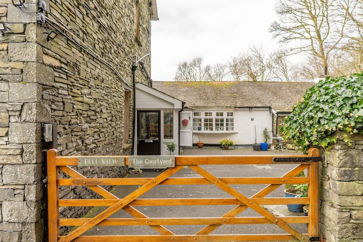 The Courtyard, Ambleside Sleeps 2, Dog Friendly - Grasmere