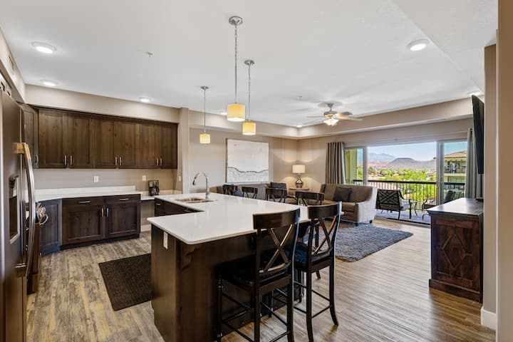 Cottage Point: Community Pool + Hot Tub - St. George