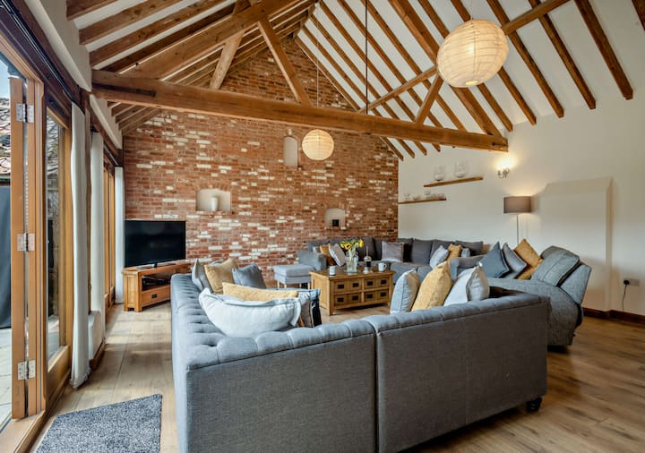 Barley Barn - Wymondham