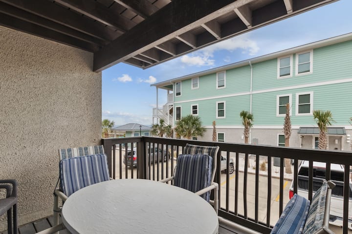 Beachfront Condo  Pool  Sleeps 6 - Fernandina Beach, FL