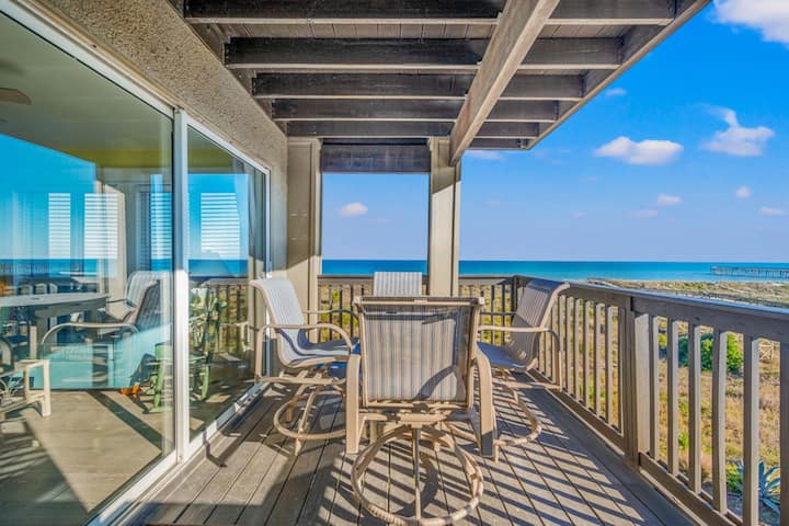 Two Palms: Oceanfront 2/2 W/ Pool! - Fernandina Beach, FL