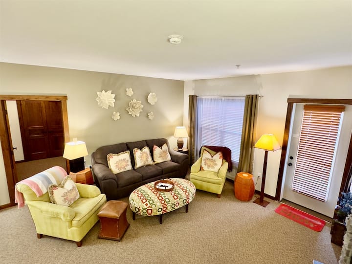 Soaring Eagle 311 Ski In/out - Snowshoe, WV