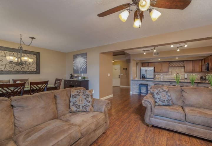 Fabulous Branson Townhouse Walk-in Level - Branson, MO