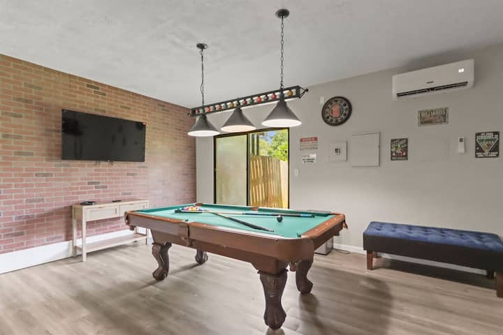 Cozy Large Newly Renovated Townhome Near Braves - Marietta, GA