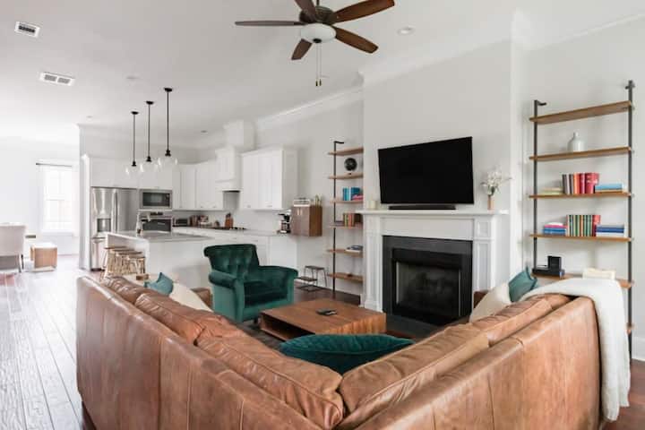 Liberty House - 3br, Downtown, Easy Parking - Savannah, GA