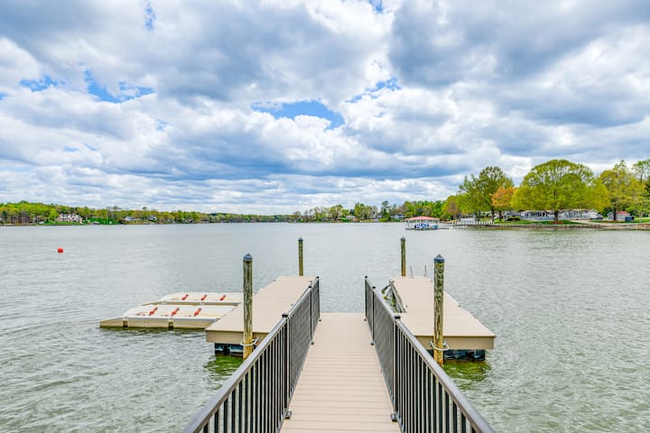 Lakefront Troutman Home W/ Private Dock & Slip! - Zootastic Park, Troutman
