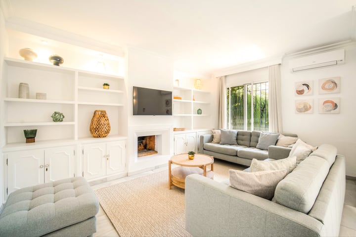 Casa Brisas Del Mar Townhouse By Finest Rentals - Marbella