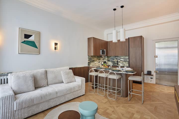Superbe Appartement Sur Les Champs Elysées - París