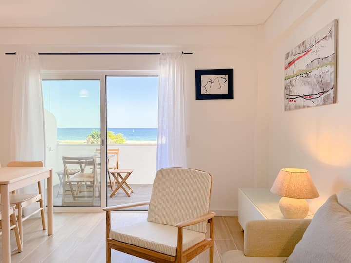 Modern Retreat By The Sea - Lagos