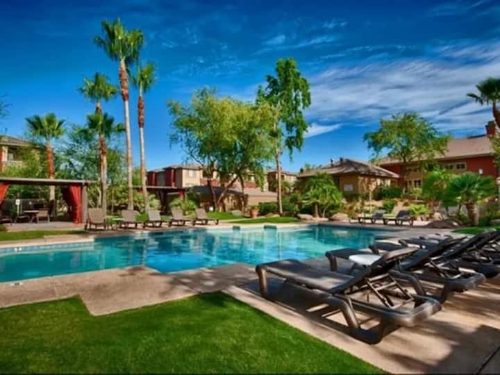 Gated Condo, Heated Pool, Spa, Gym, Near Zoo - Phoenix, AZ