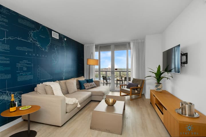 Near Beach|infinite View|balcony|pool+ Gym - Hallandale Beach, FL