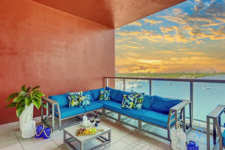 Apartment With Rooftop Infinity Pool And Gym - Hollywood, FL