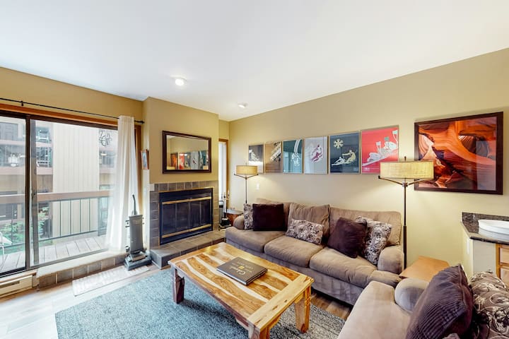 Skiing 2br Mountainview 2nd-floor | Balcony - Beaver Creek, CO