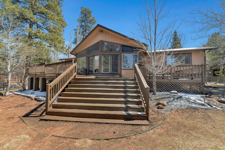 Country Club Cabin With Hot Tub - Flagstaff, AZ