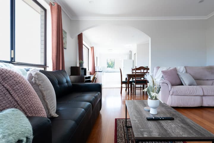Homely Hideaway With Parking & Wifi - Riverside
