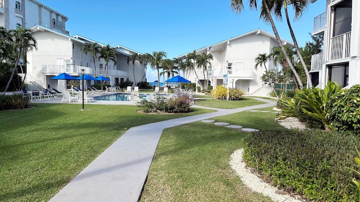 Cayman Reef Resort 50 - Ocean Oasis - Cayman Islands