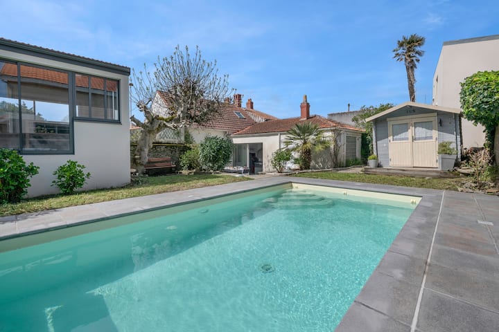 Maison De Charme Avec Piscine Pour 7 - Préfailles