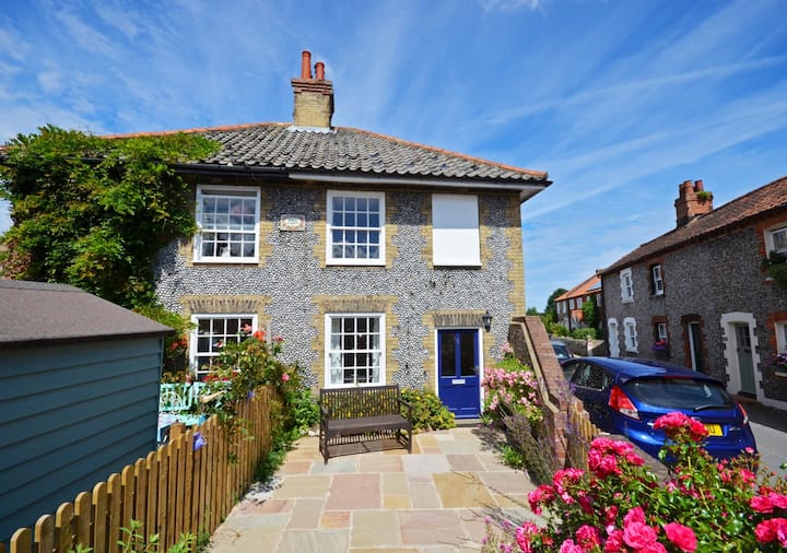 Rosecroft - Blakeney