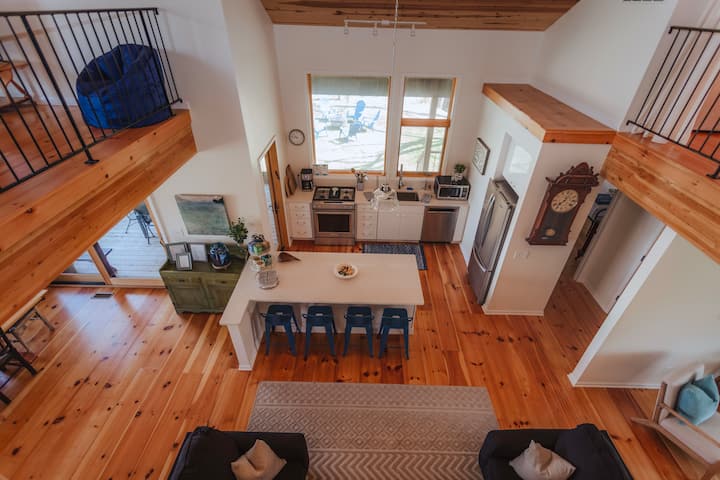 Spacious Home, 500 Ft From Stop 42 Beach! - Michiana Shores, IN