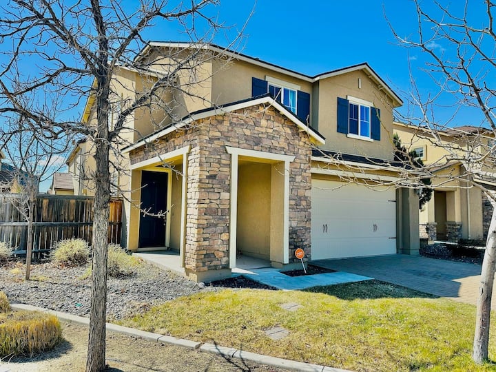 3-bedroom South Reno/sleeps10 - Reno, NV