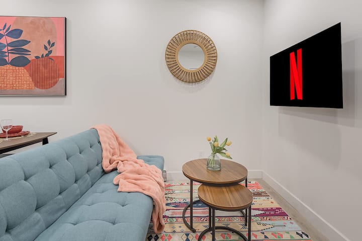 Family-ready 3br • Comfy, Clean & Fully Stocked - LaSalle