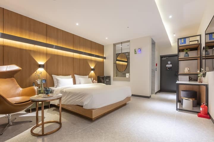 모던 인테리어의 도심 속 힐링공간 프리미어 트윈 - Busan