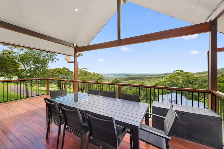 Quingilli Luxury Chalet 2 Bedroom - Crows Nest