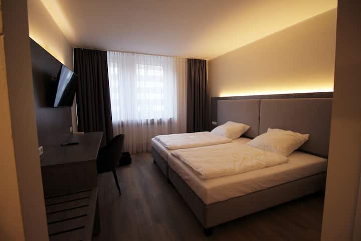 K112.2d Doppelzimmer Diamonds Hotel - Cologne