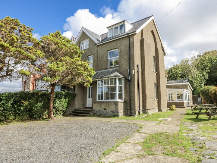 Tawelfan - 北威爾斯