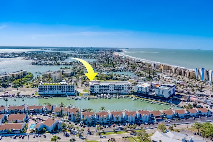 Perfect Beach Vacation Retreat On Madeira Beach - Madeira Beach, FL