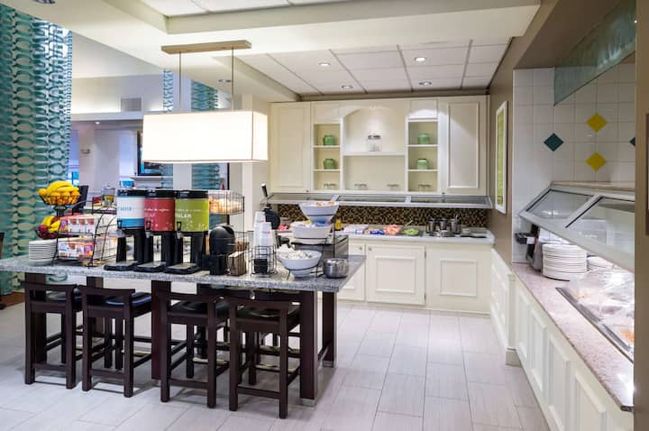 3 Comfy Units Near Roosevelt Park, Pet-friendly - Edison, NJ