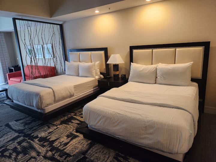 Foodie Paradise In Downtown Doral – Large Studio - Doral