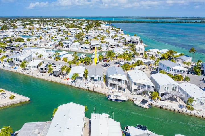 Paradise Escape - Vo466 35' Dockage - Cudjoe Key, FL